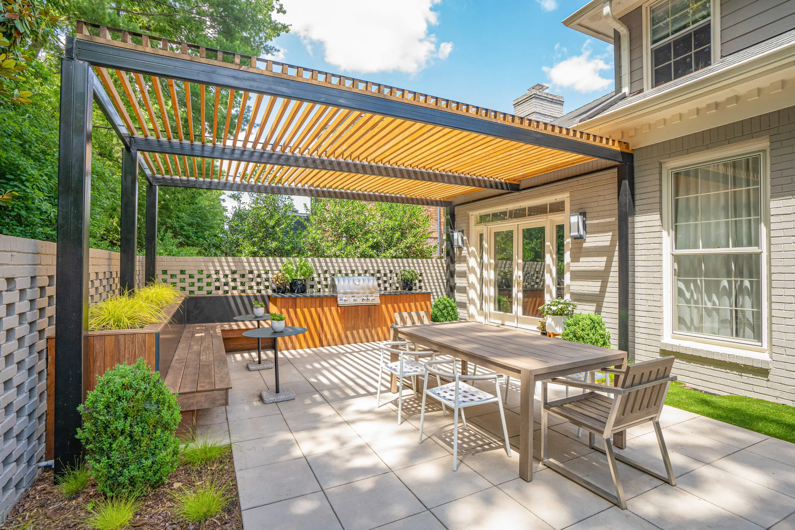 Small Space Maximized - Landscape Solutions